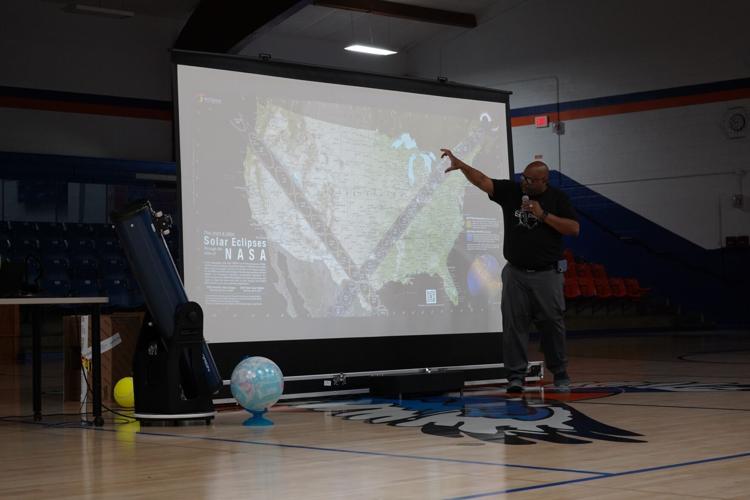 Astronomy expert uses solar eclipse to promote student learning | News ...