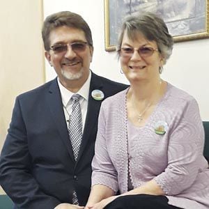 Mr. and Mrs. Hoard celebrate 40th anniversary | Lifestyle | timesleader.net