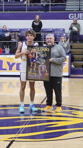 Bray Kirk nets 2000th point in Lyon’s win over Livingston | Sports ...
