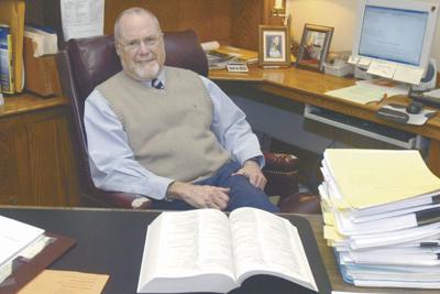 County mourns passing of retired Judge Fox | News | timeswv.com