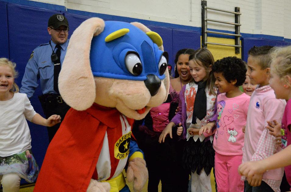 Mascot teaches local children to always be safe | News | timeswv.com