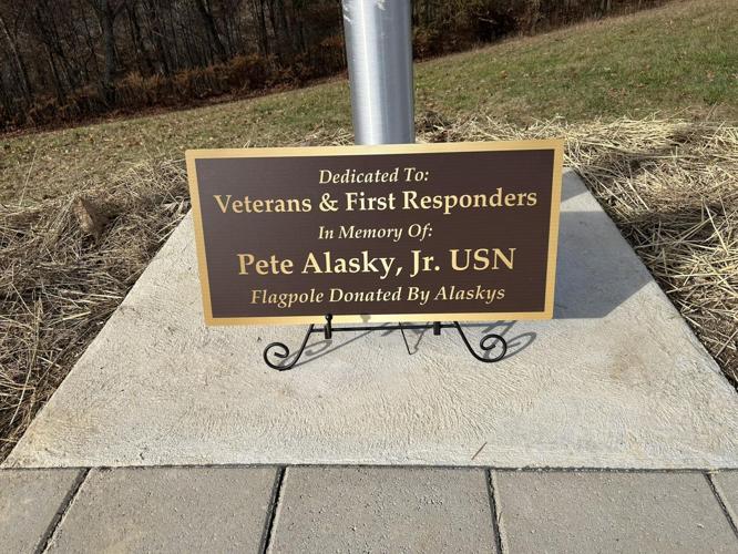 Farmington family donates flagpole to cemetery in memory of local ...