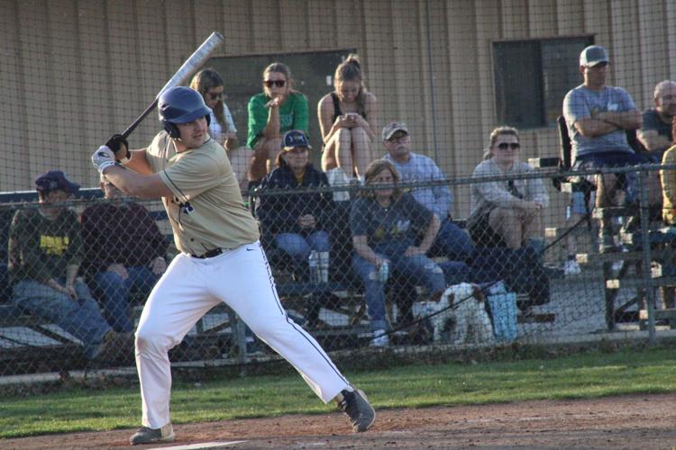 Tingler, Raddish star in Bees win over Colts | High School Sports ...