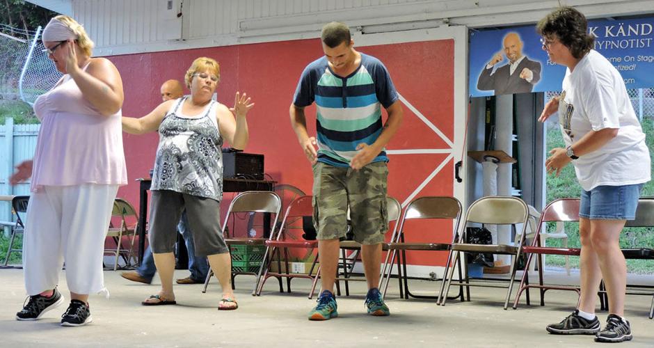 Mannington Fair hypnosis show ‘very fun, very relaxing’: Photos | News ...