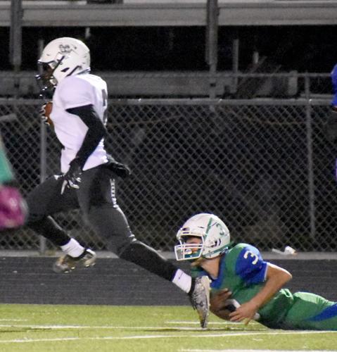 Huskies down RCB Eagles 34-14 | Sports | timeswv.com