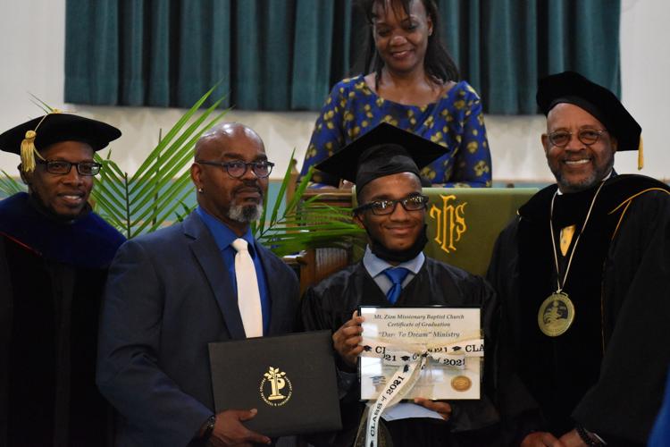 Grads told 'Dare to Dream' | Local News | timeswv.com