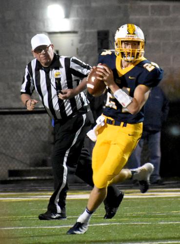 Pollock uses past positions to help him perform as EFHS quarterback ...