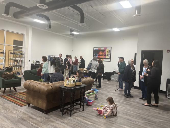 Chamber of commerce holds ribbon cutting for salon and barbershop in ...