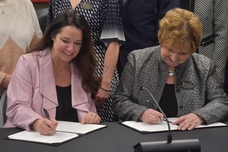 Marion County Board of Education formally signs dual enrollment ...