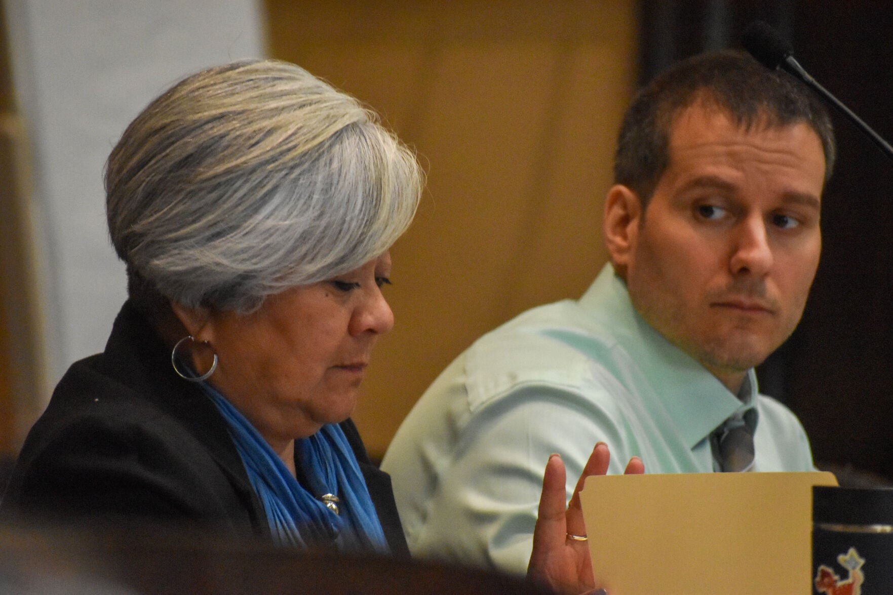 Key witness contradicts himself on witness stand in murder trial in ...
