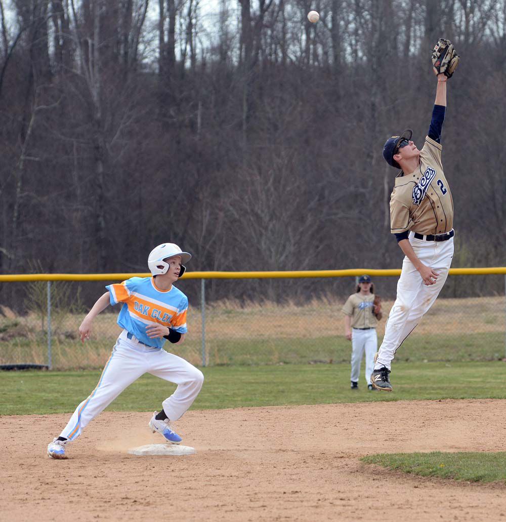Oak Glen holds off East Fairmont in seventh inning: PHOTOS | Sports ...