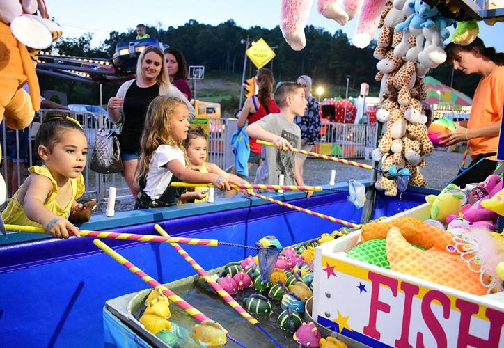 Demolition derby highlights Friday at the fair: PHOTOS | News | timeswv.com