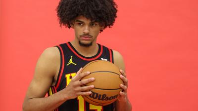 Hawks’ Asa Newell posts double-double, plus takeaways from win over ...