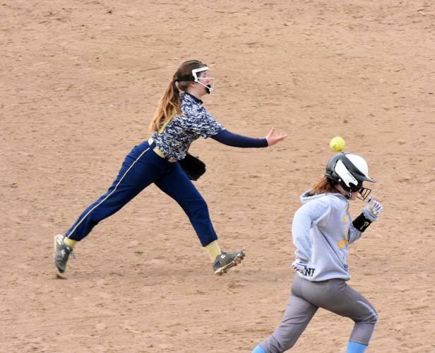EFHS softball sweeps Oak Glen in doubleheader: PHOTOS | Sports | timeswv.com