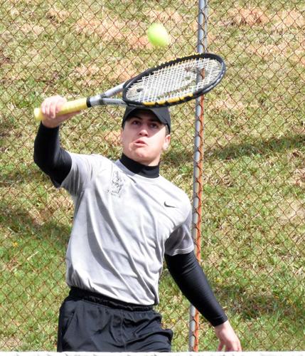 Toland returns to state as emotional center for Huskies | Sports ...