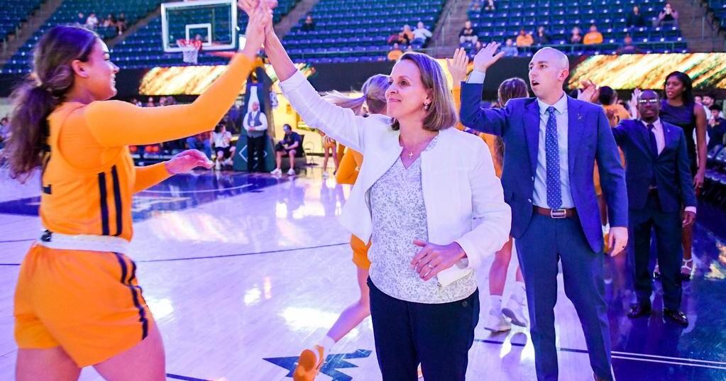 Plitzuweit's departure adds to the off-kilter atmosphere of WVU sports ...