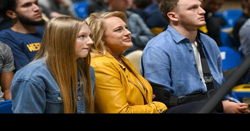 COLUMN: DeVries has strong reputation as a family man | WVU ...