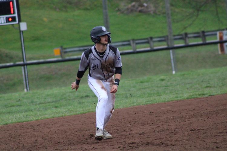 Bats heat up late for Huskies against Lincoln | High School Sports ...