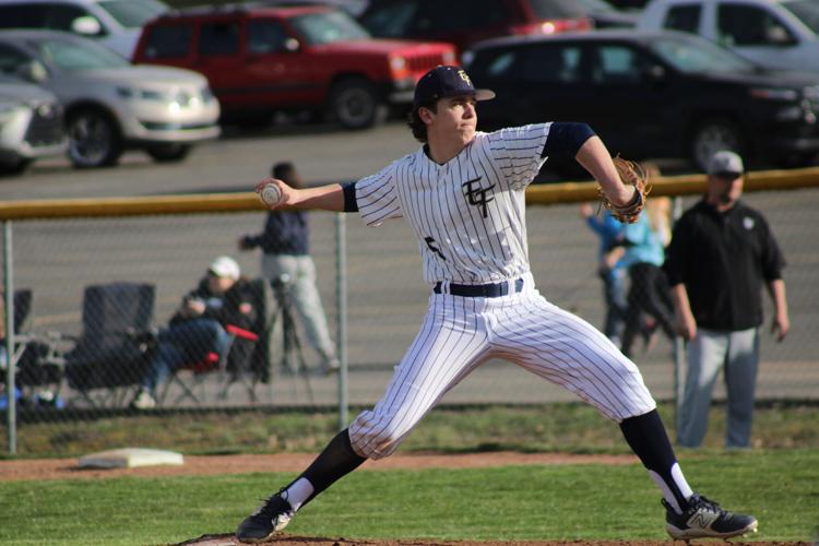 Bees sixth inning rally takes down Huskies | High School Sports ...