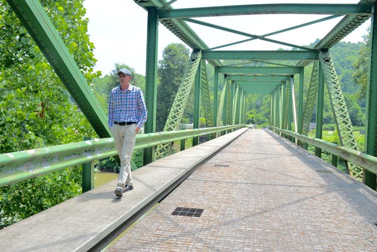 Hutchinson residents seek answers about bridge project | News | timeswv.com