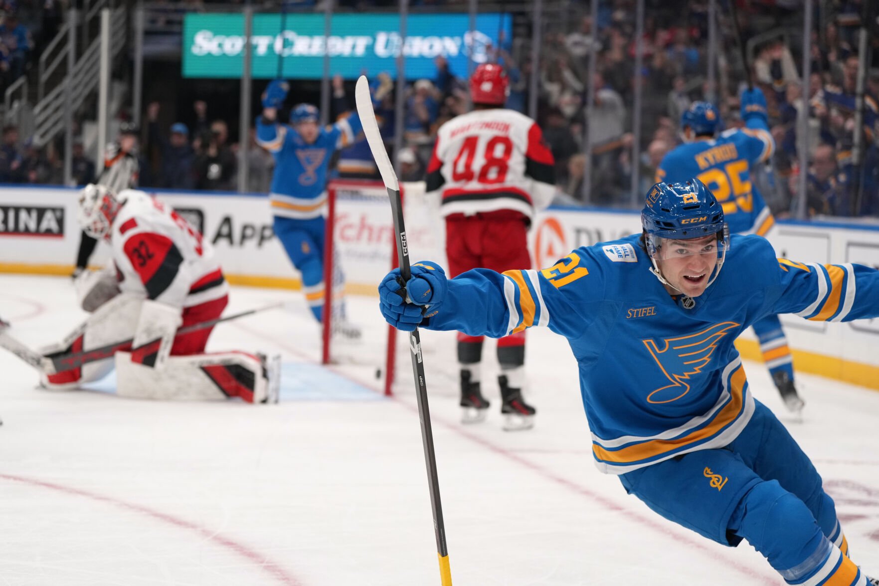 Blues snap 3-game skid with 3-0 win over Hurricanes | Sports | timeswv.com