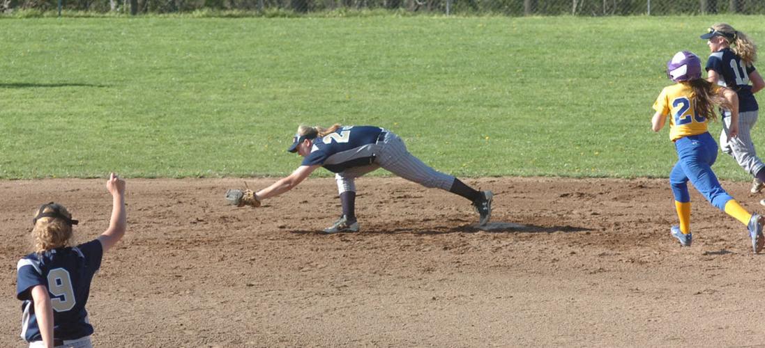 East Fairmont crushes Grafton at home: PHOTOS | Sports | timeswv.com