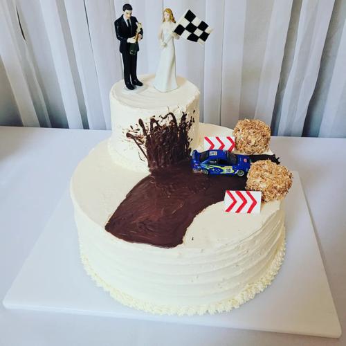 Let them eat (wedding) cake | Special Sections | tiogapublishing.com