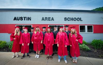 Austin School gives scholarships, awards | Community | tiogapublishing.com
