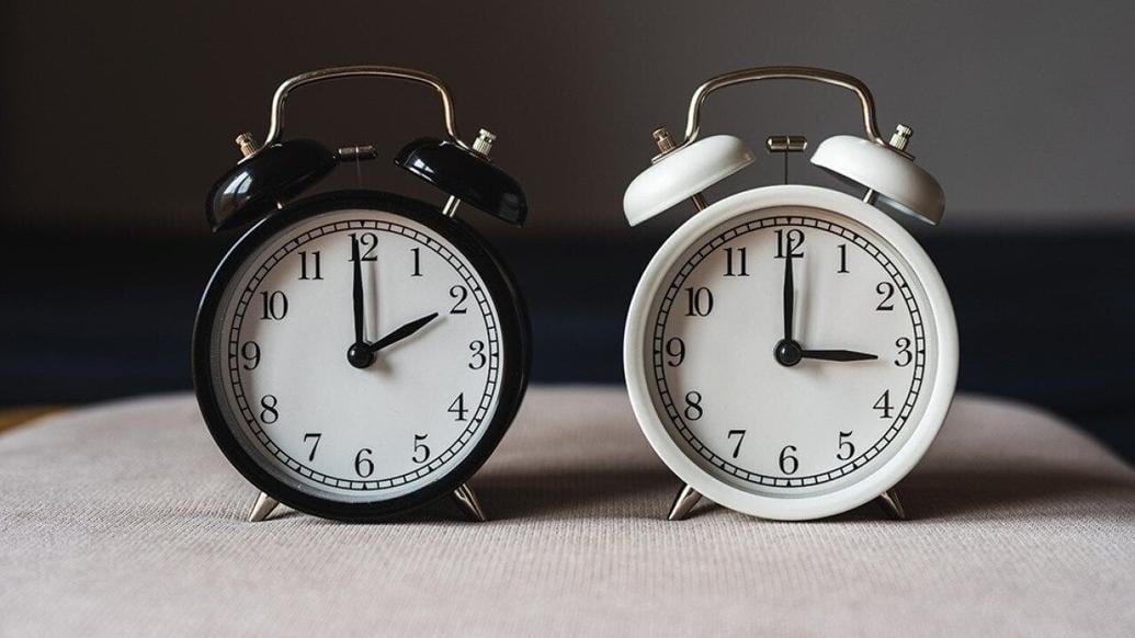 Daylight saving time and your heart: Why heart attacks spike after the ...