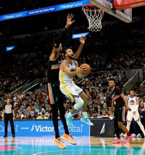 Curry lifts Warriors over Wemby's Spurs, Thunder rout Lakers | News ...