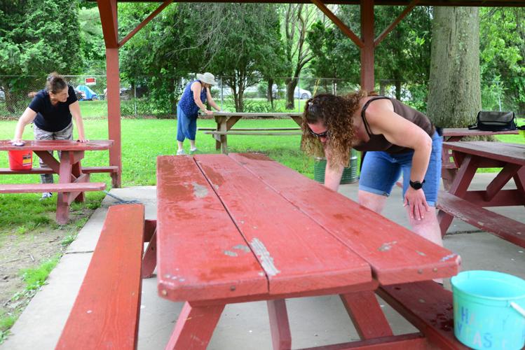 Messy Church cleans up; relaxed service offers cozy worship | Local ...