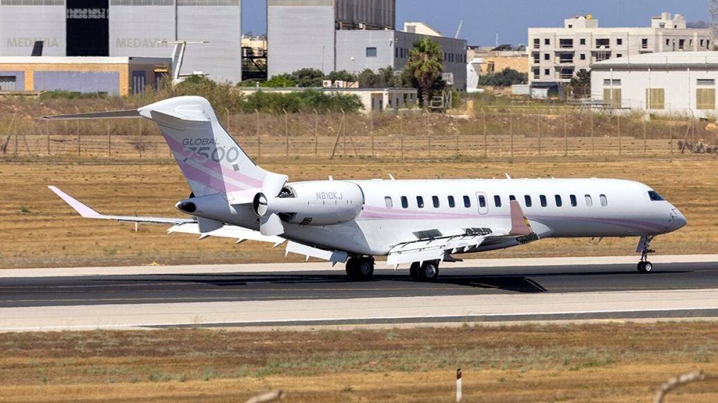 The 'Kylie Air' aesthetic: Inside the pink-accented cabin of the Global ...
