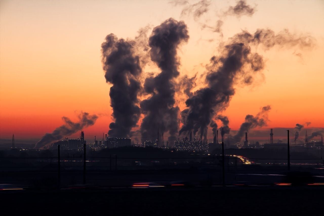 Study warns even moderate levels of air pollution causes heart damage ...