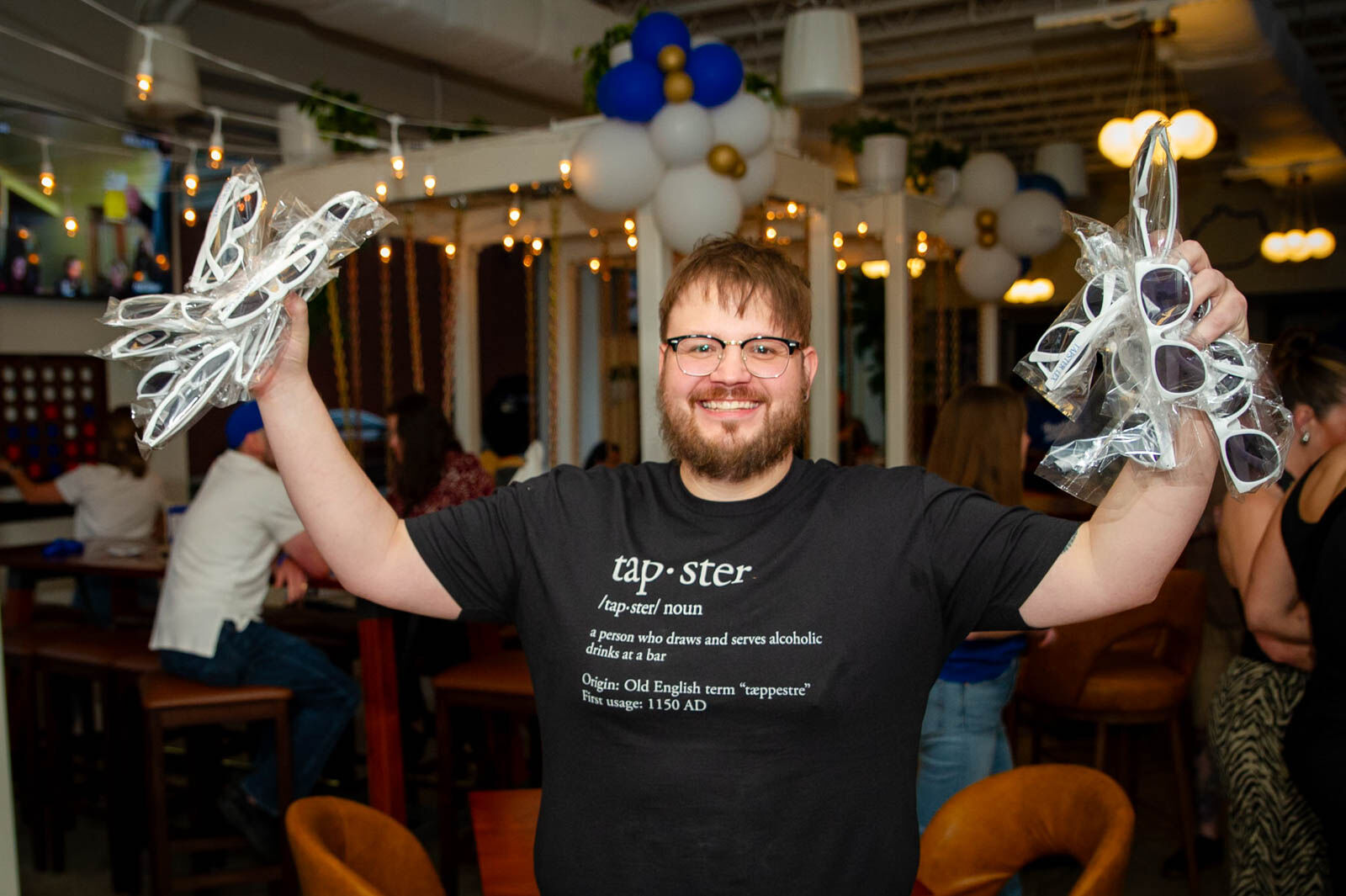 Tapster Grand Opening | Photo Galleries | topsinlex.com