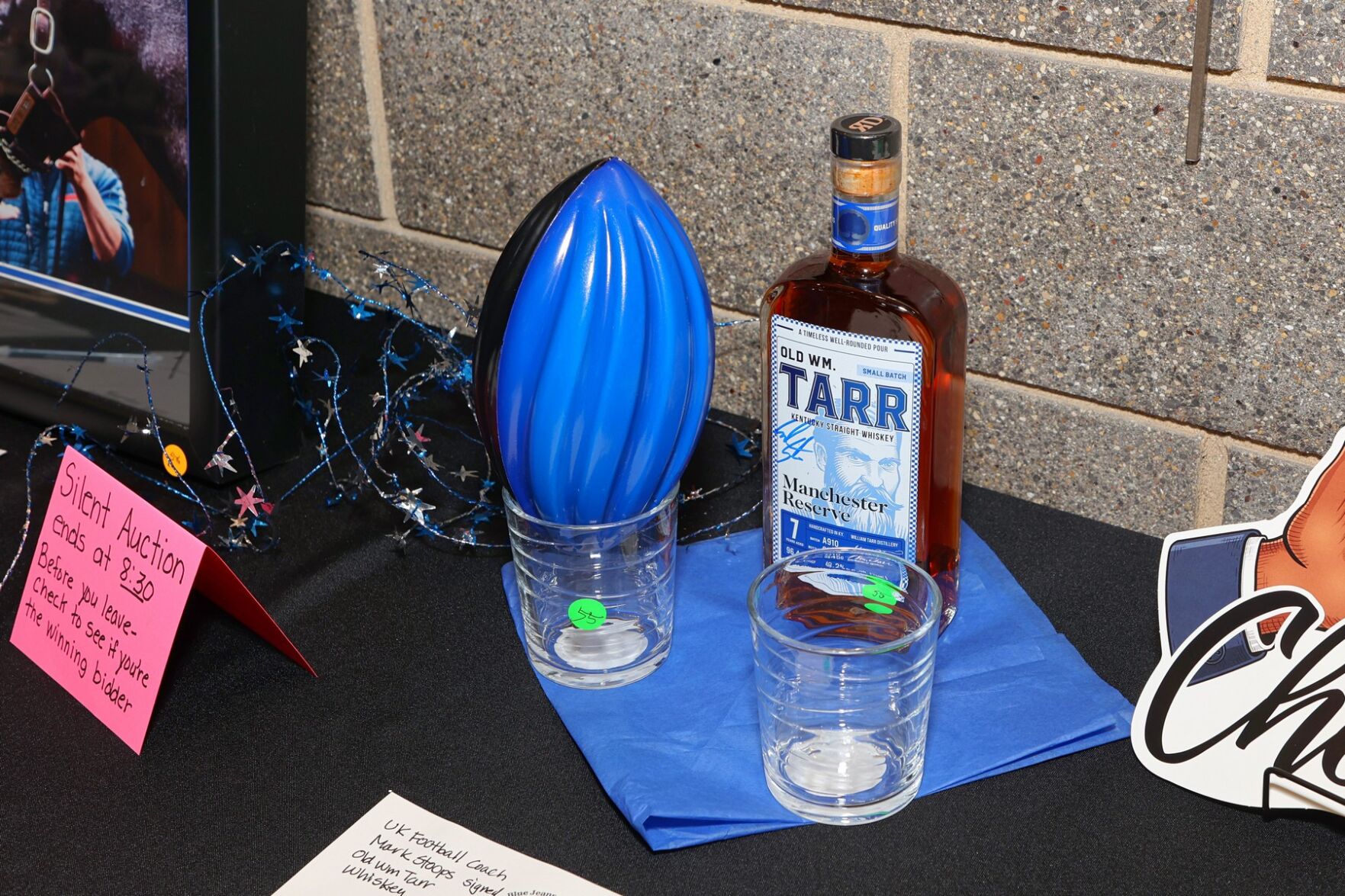 Blue Jeans, Boots, and Bulls | Photo Galleries | topsinlex.com