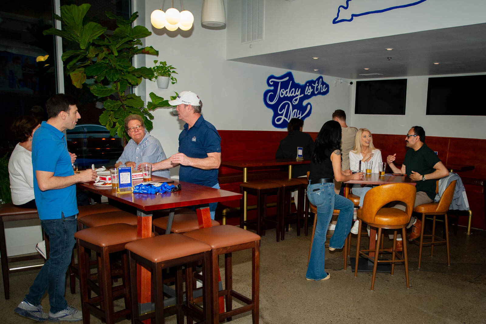 Tapster Grand Opening | Photo Galleries | topsinlex.com