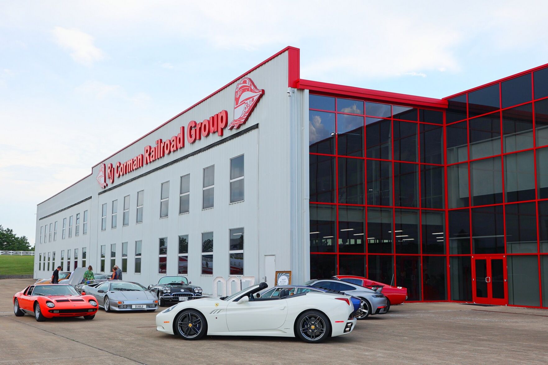 Hanger Bash | Photo Galleries | topsinlex.com