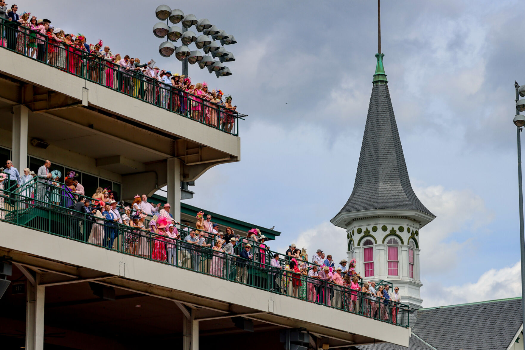 Kentucky Oaks Day | Photo Galleries | topsinlex.com