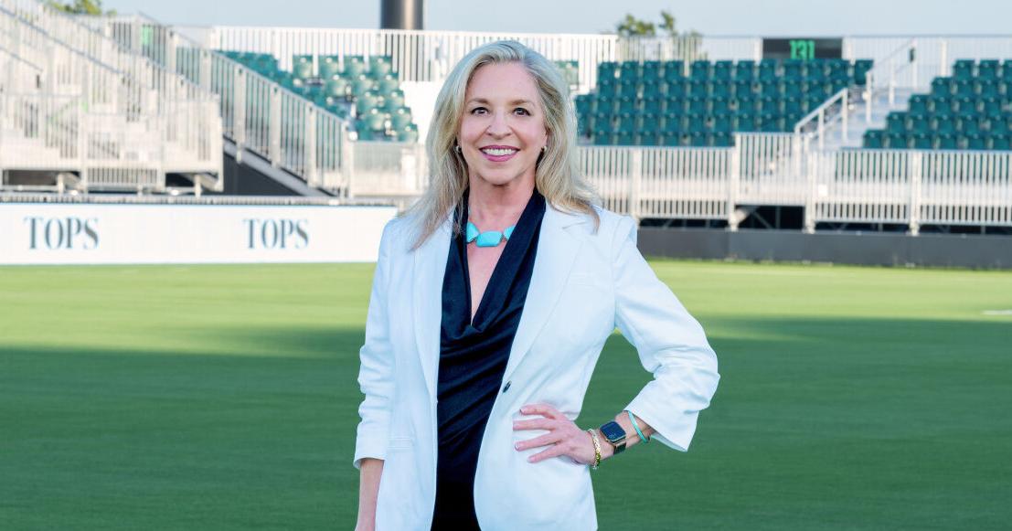 Leading Ladies: Jane Drake Hale | Leading Ladies | topsinlex.com