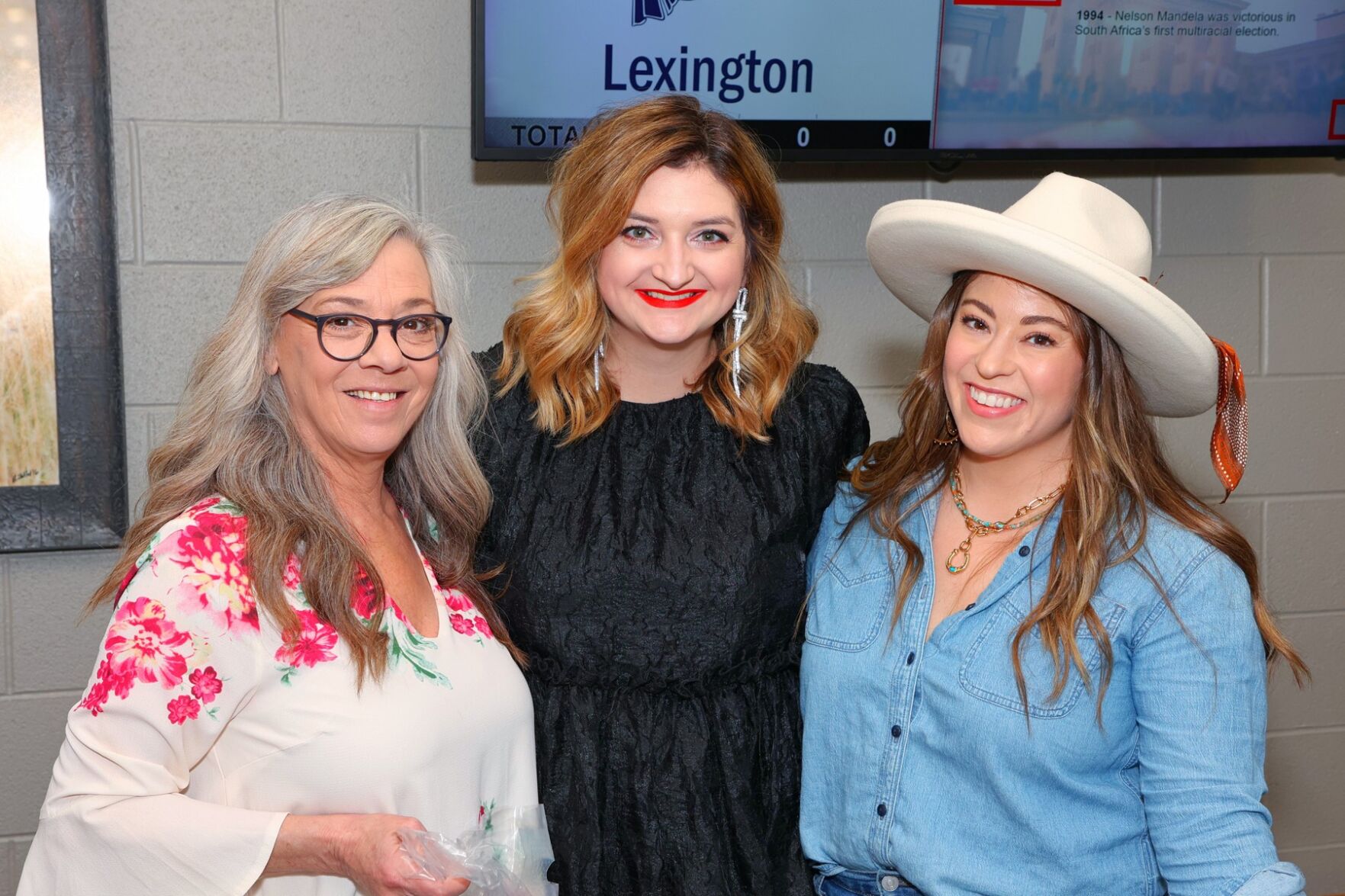 Blue Jeans, Boots, and Bulls | Photo Galleries | topsinlex.com