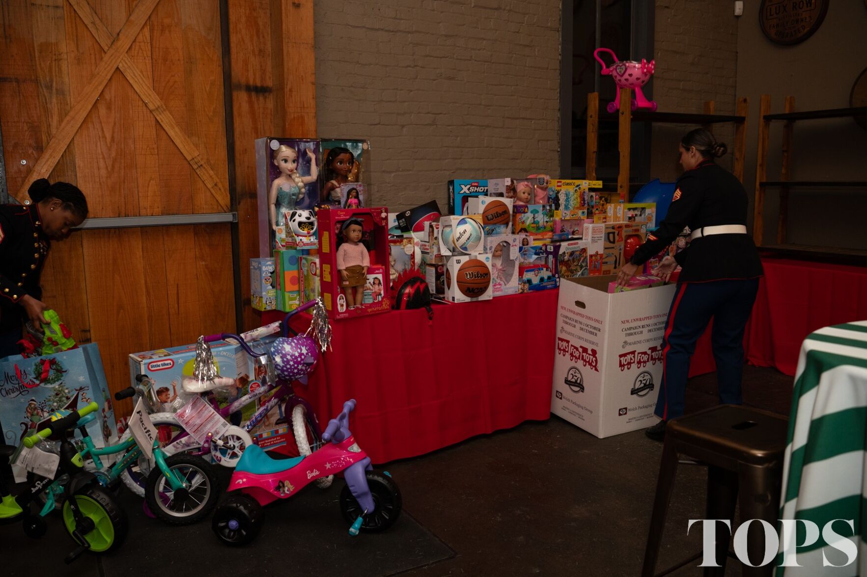 Lexus Toys for Tots Holiday Party & Toy Drive | Photo Galleries ...