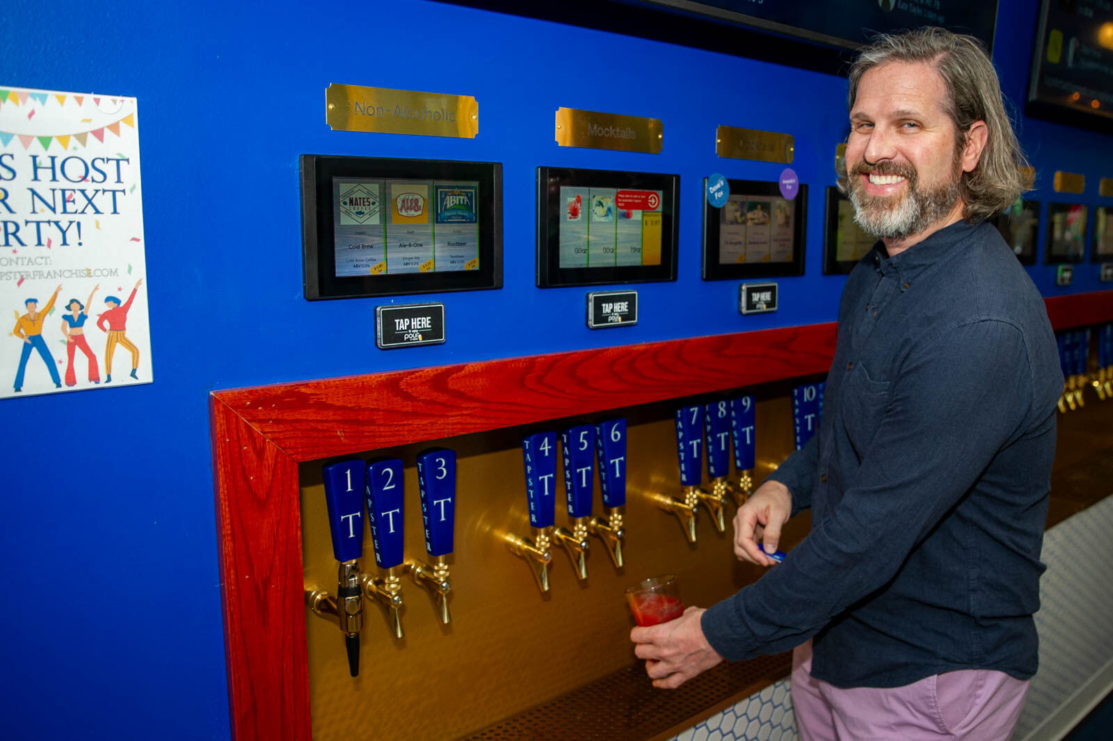 Tapster Grand Opening | Photo Galleries | topsinlex.com