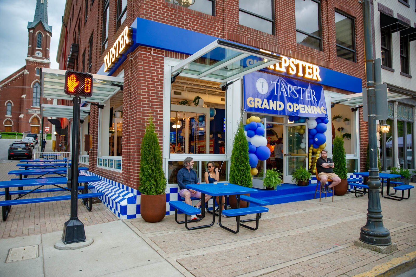 Tapster Grand Opening | Photo Galleries | topsinlex.com