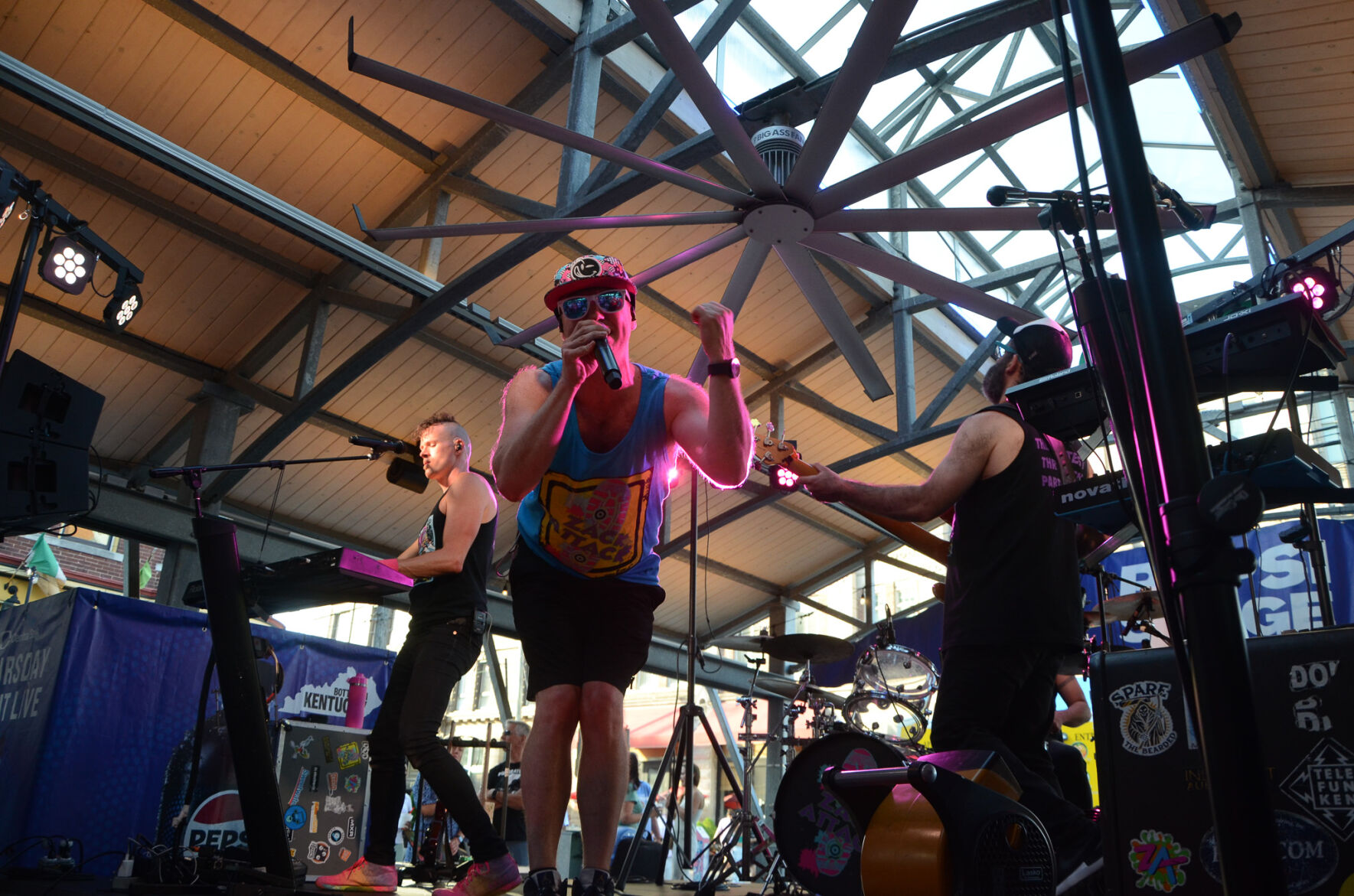 Thursday Night Live Part 2! | Photo Galleries | topsinlex.com