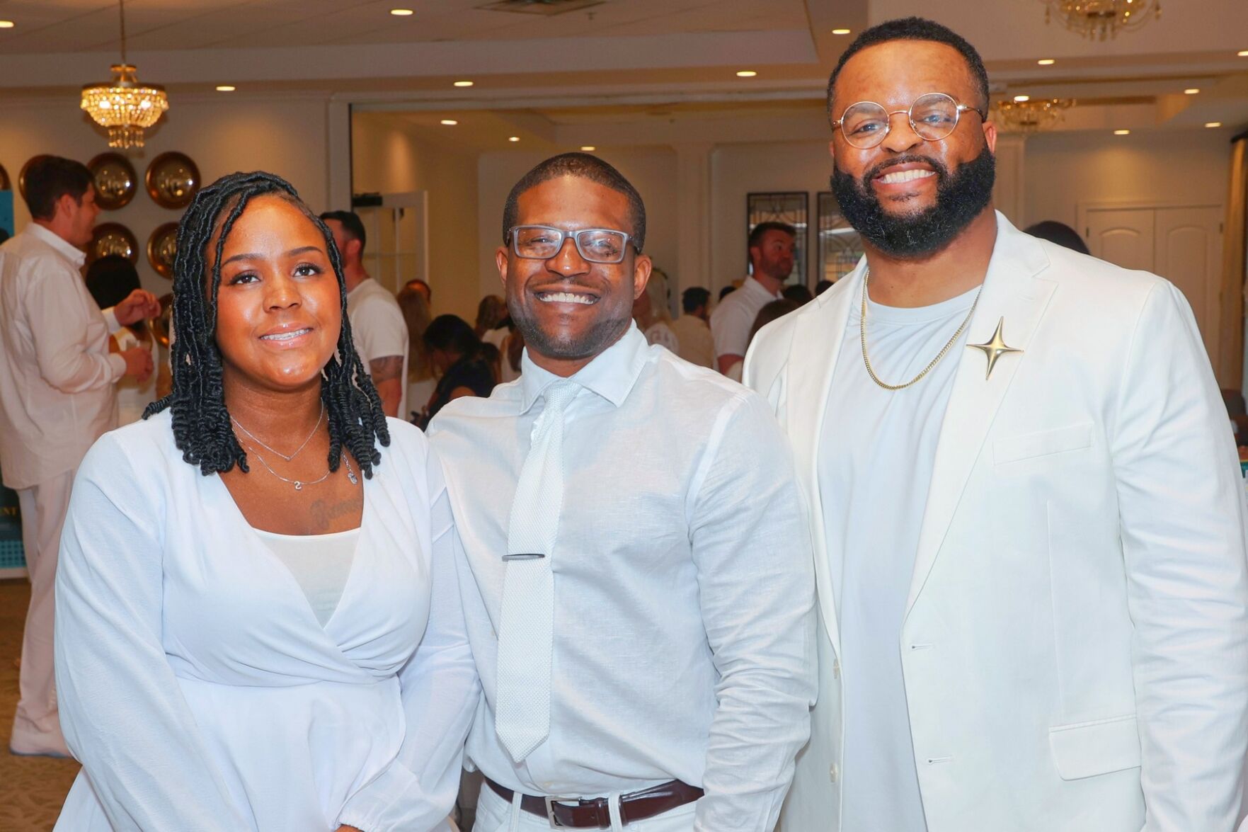 Night In All White | Photo Galleries | topsinlex.com