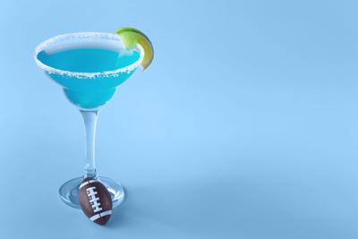 Tailgate Time: Crowd-Pleasing Cocktails | Food & Recipes | topsinlex.com
