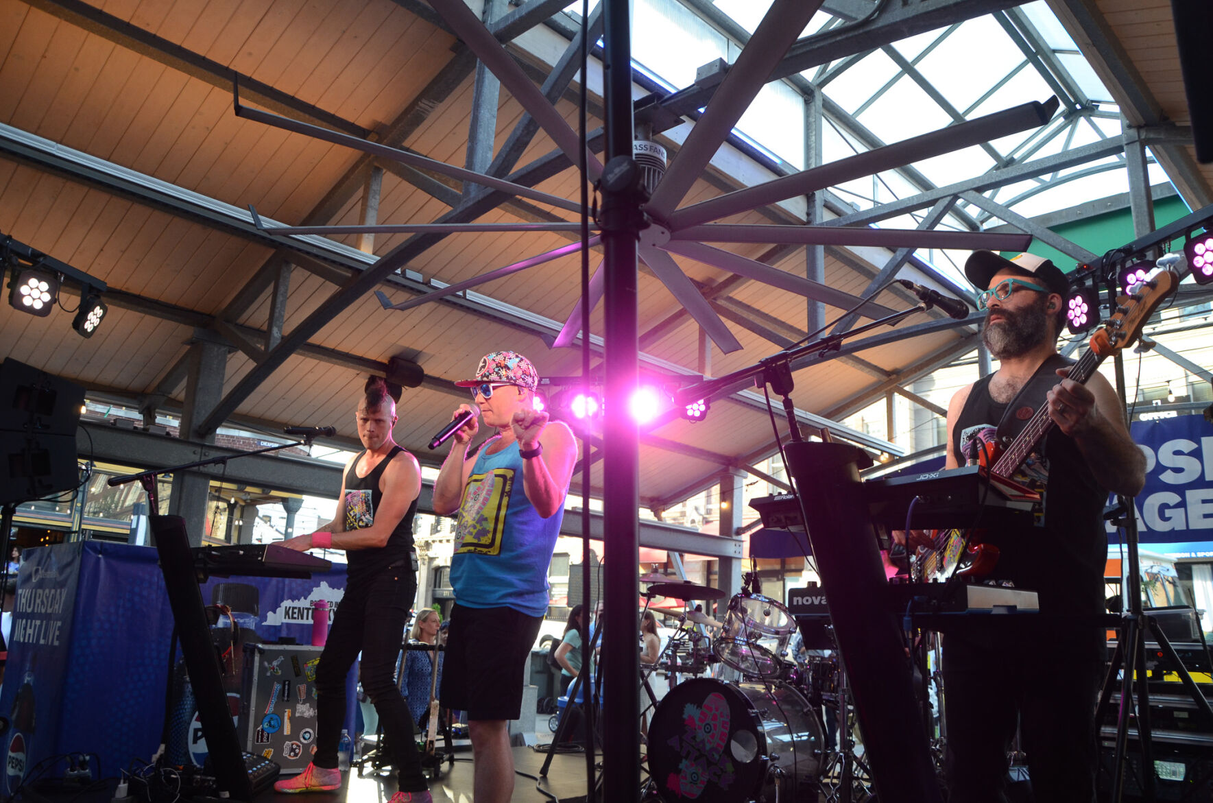 Thursday Night Live Part 2! | Photo Galleries | topsinlex.com