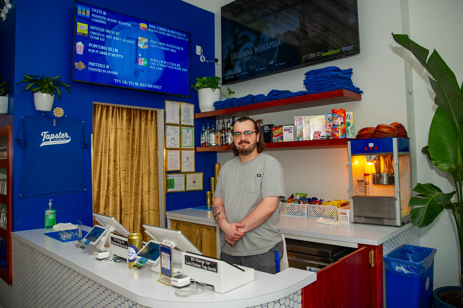 Tapster Grand Opening | Photo Galleries | topsinlex.com