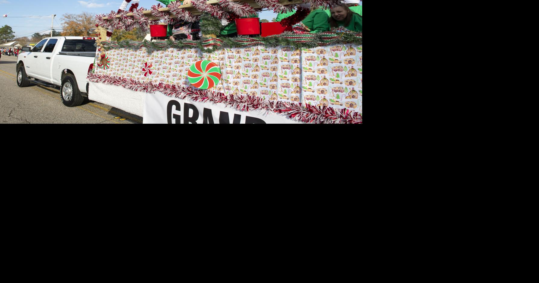 PHOTOS: Millbrook Christmas Parade | Multimedia | tpimediagroup.org