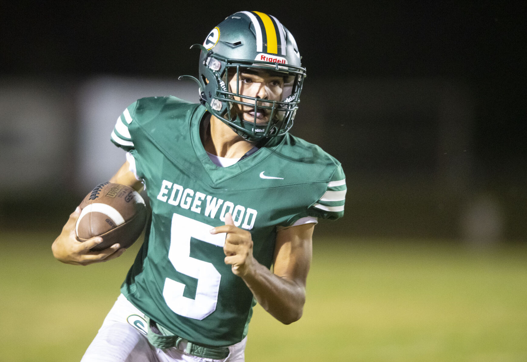 PLAYER OF THE WEEK: Edgewood quarterback takes on responsibility ...
